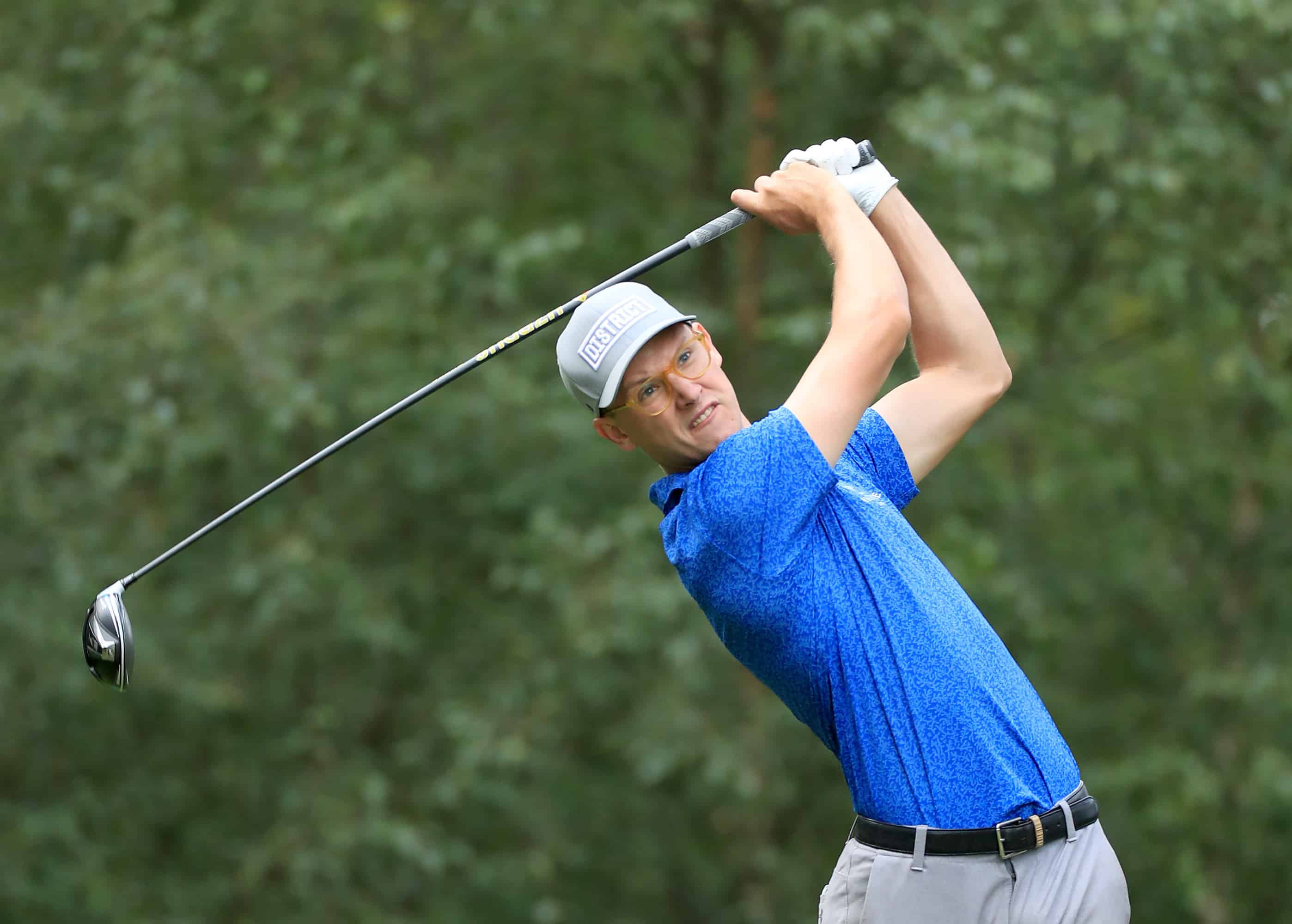 Pro golfer shows what it takes to perform when your bank balance ...